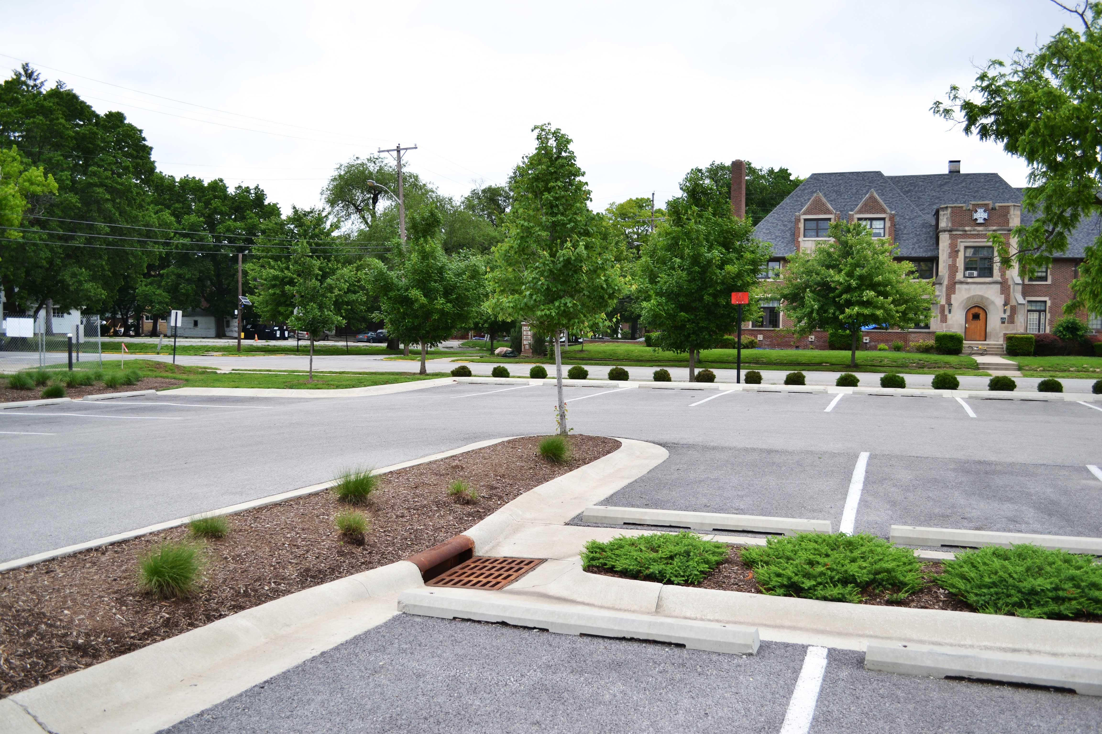 Black Cultural Center pervious pavement – Purdue Arboretum Explorer