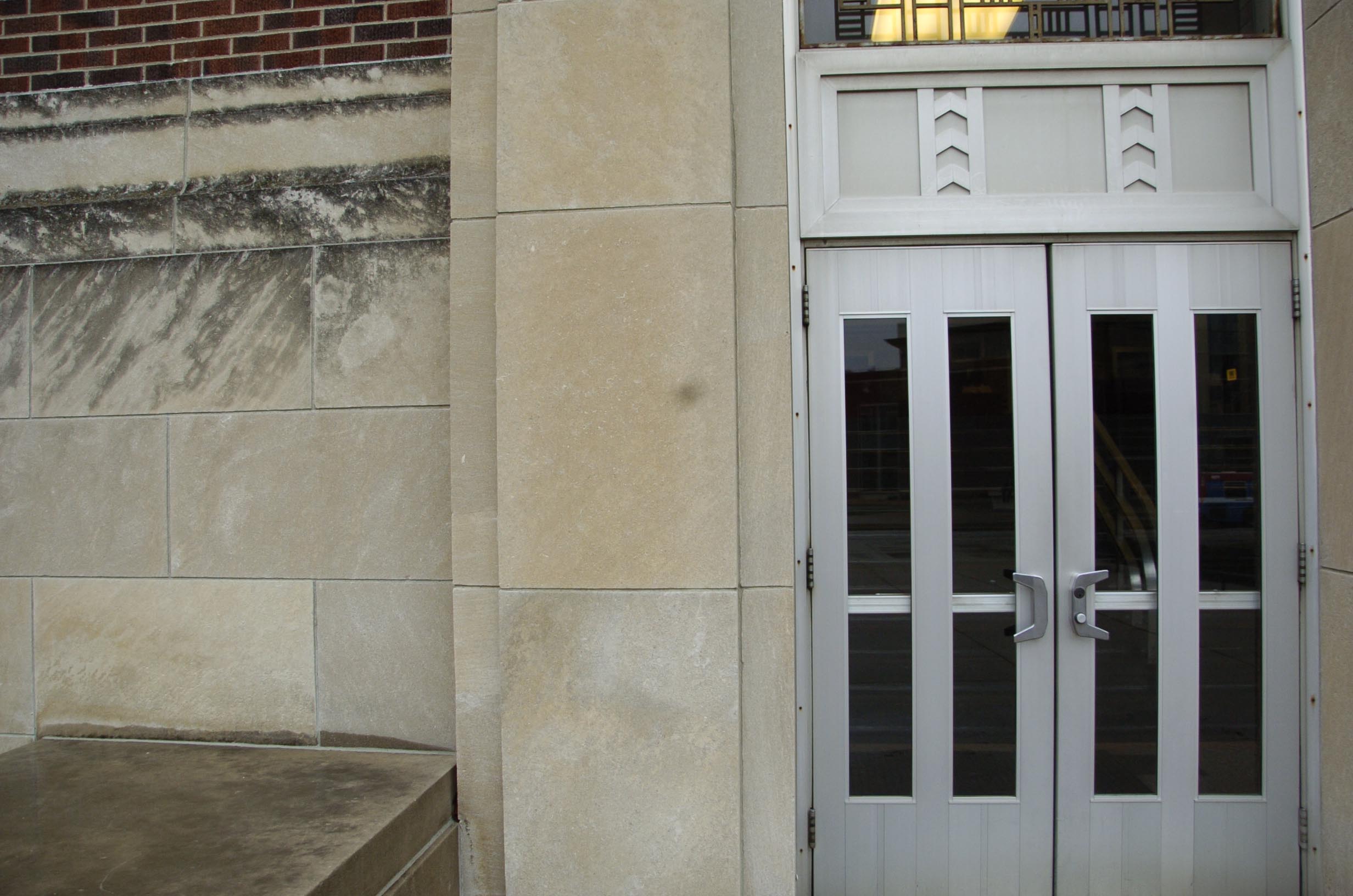 Lambert Fieldhouse – Fossiliferous Limestone – Purdue Arboretum Explorer