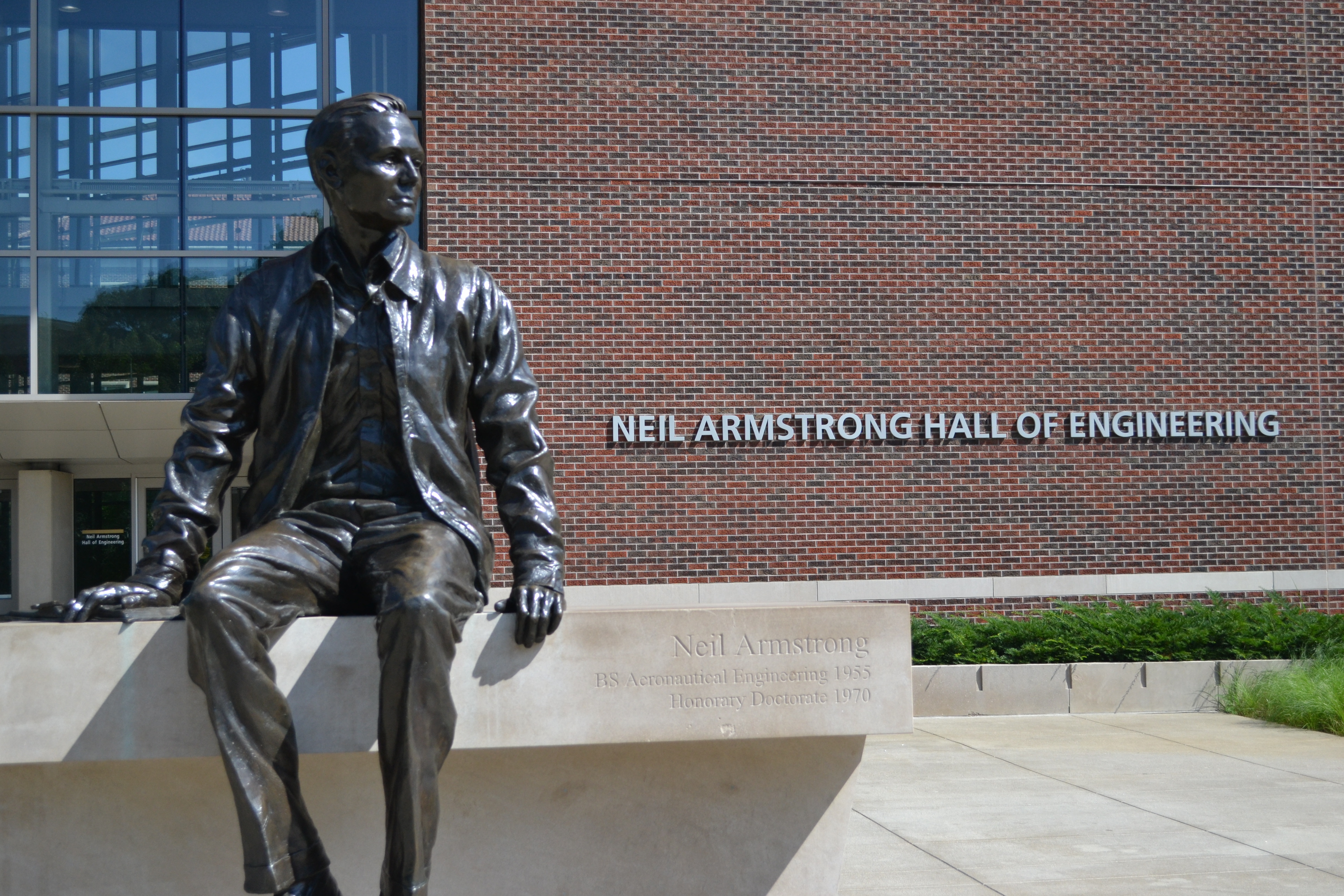 Neil Armstrong Statue – Purdue Arboretum Explorer