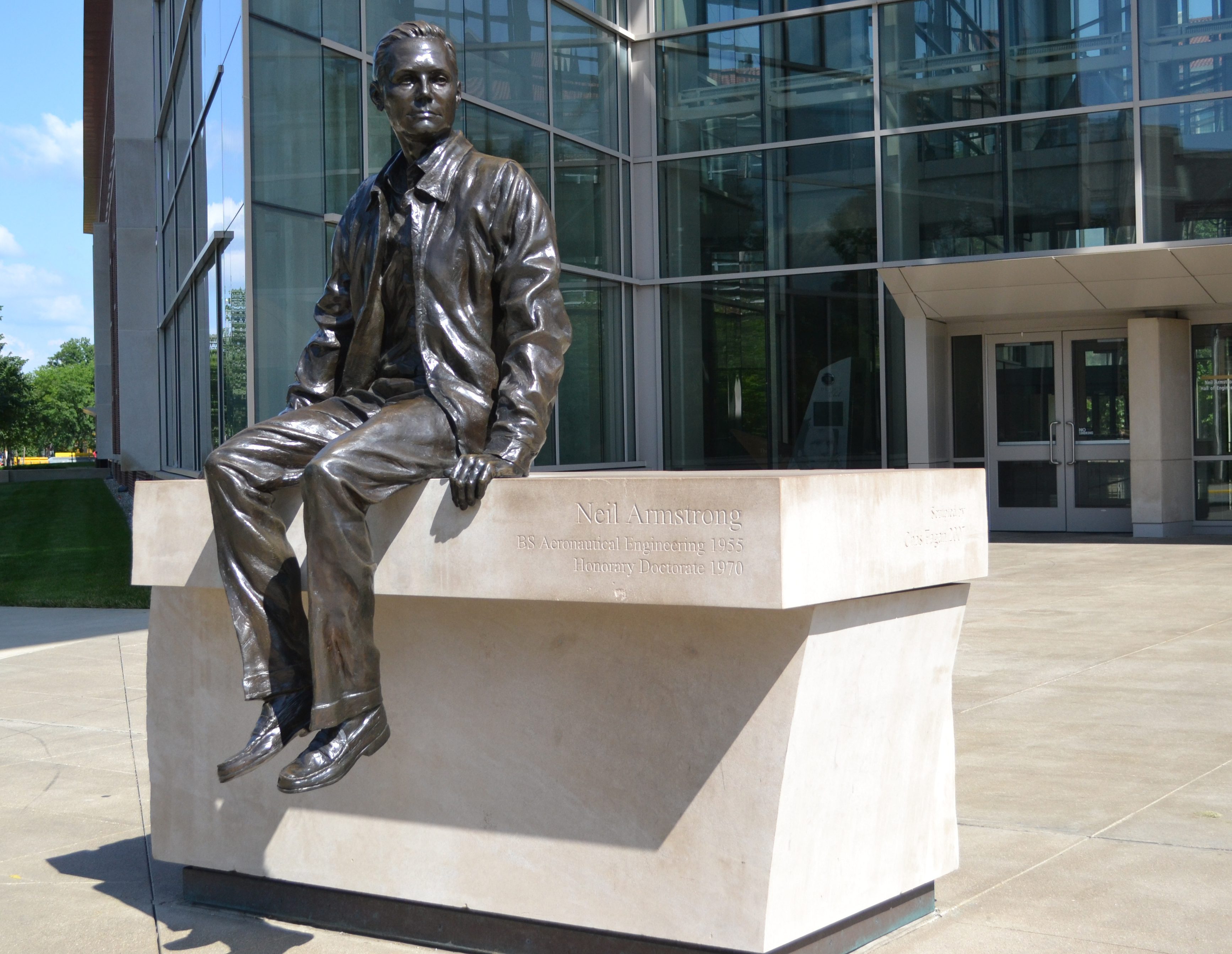 Neil Armstrong Statue – Purdue Arboretum Explorer